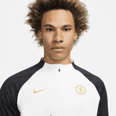 Chelsea F.C. Strike Winter Warrior Men's Nike Storm-FIT Football Drill ...