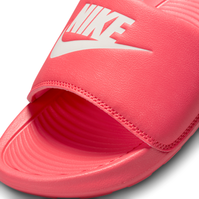 Chancla para mujer Nike Victori One. Nike MX