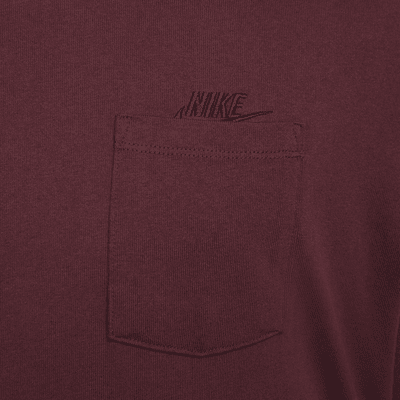 Nike Sportswear Premium Essentials Men's Pocket T-Shirt. Nike.com