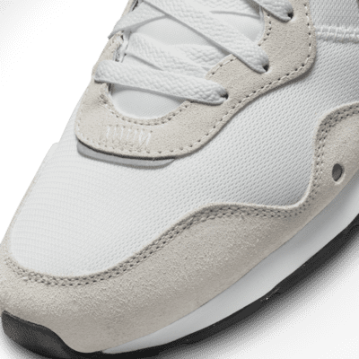 Nike Venture Runner Men's Shoe. Nike IN