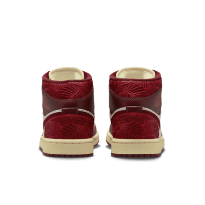 Air Jordan 1 Mid SE Women's Shoes. Nike SG