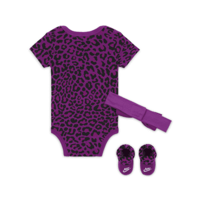 Conjunto para bebé Nike Mini Me 3-Piece Box Set. Nike.com
