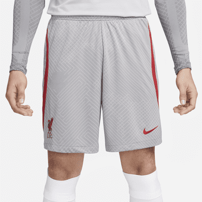 Short de football Nike Dri-FIT Liverpool Strike pour homme. Nike BE