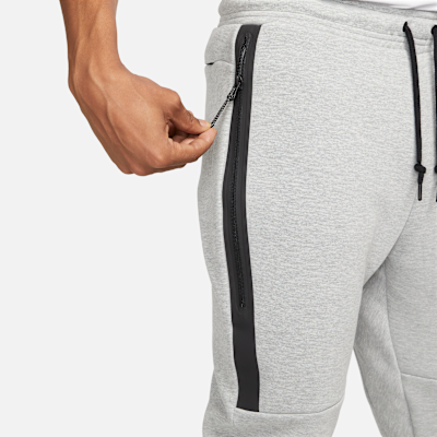 Nike Sportswear Tech Fleece OG Men's Slim Fit Joggers. Nike LU