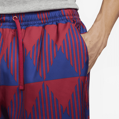 F.C. Barcelona Flow Men's Nike Graphic Football Shorts. Nike RO