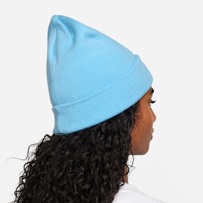 Nike Peak Standard Cuff Metal Swoosh Beanie. Nike IE
