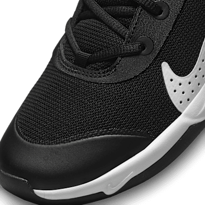 Nike Omni Multi-Court Older Kids' Indoor Court Shoes. Nike IE