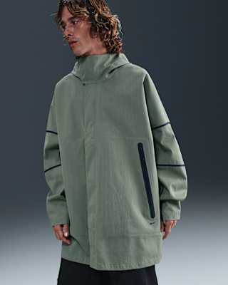 Nike Tech Men's Storm-FIT ADV Foul Weather Shell. Nike UK