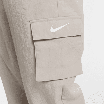 Nike Sportswear Essential Women's High-Rise Woven Cargo Trousers. Nike AE