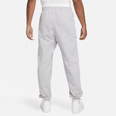 Nike Standard Issue Men's Dri-FIT Basketball Trousers. Nike NO