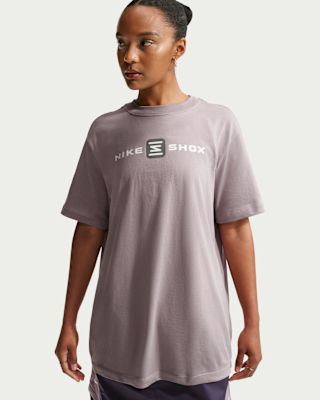 Nike Sportswear Women's Graphic T-Shirt. Nike SK