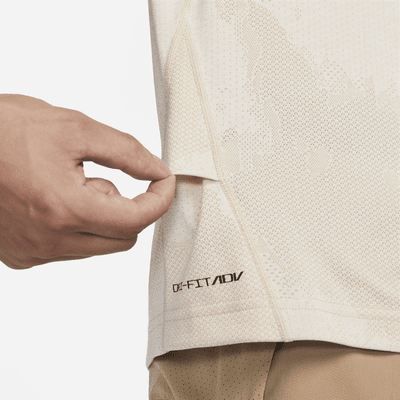 Nike Dri-FIT ADV A.P.S. Men's Engineered Short-Sleeve Fitness Top. Nike PH