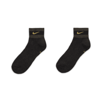 Metalické kotníkové ponožky Nike Everyday Essential (1 pár). Nike CZ