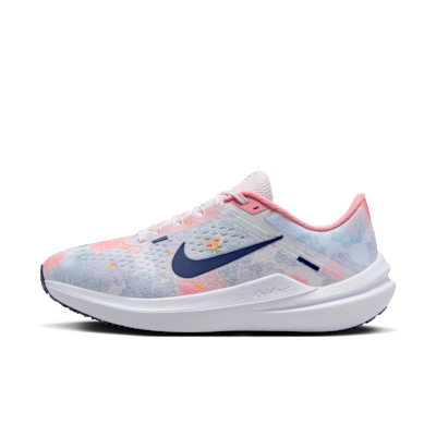 Nike Winflo 10 Premium 女款路跑鞋。Nike TW