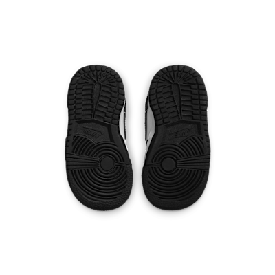 Nike Dunk Low Schuh für Babys und Kleinkinder. Nike AT