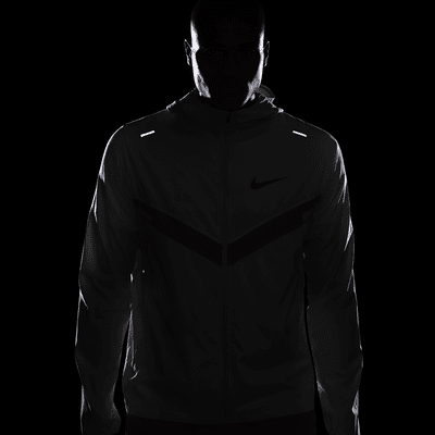 Nike Repel Windrunner Men's UV Running Jacket. Nike CZ