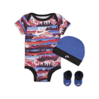 Nike Snow Day 3-Piece Boxed driedelige rompertjesset voor baby's. Nike NL