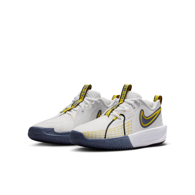 Nike G.T. Cut 3 SE Big Kids' Basketball Shoes. Nike JP