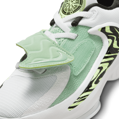 Freak 4 Younger Kids' Shoes. Nike SG