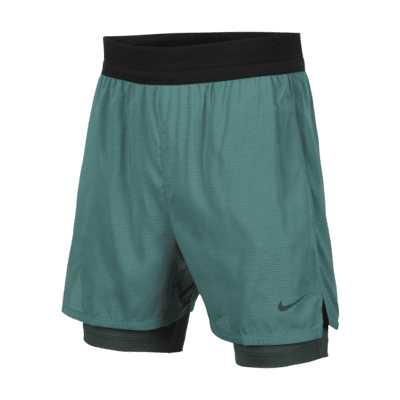 Short de training Nike Dri-FIT ADV Multi Tech pour ado (garçon). Nike BE