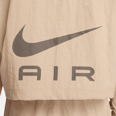 Nike Air Women's Modest Cropped Woven Jacket. Nike SG