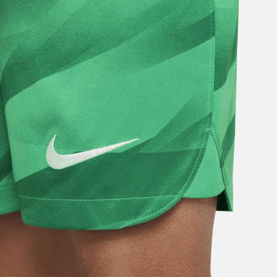 F.C. Barcelona 2023/24 Stadium Goalkeeper Older Kids' Nike Dri-FIT Football Shorts. Nike LU