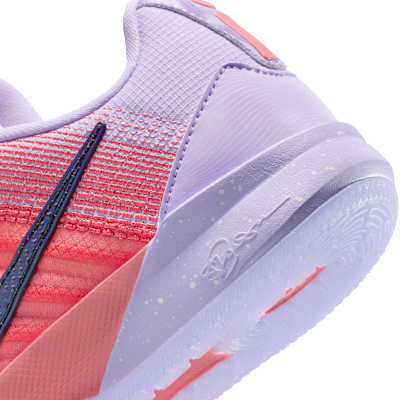 Sabrina 3 'Radiant' Older Kids' Basketball Shoes. Nike IN