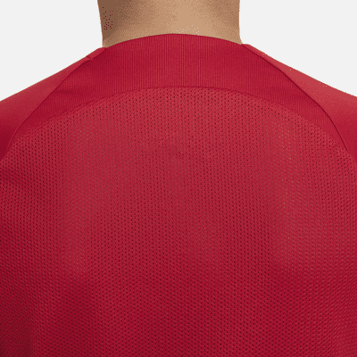 Liverpool F.C. Academy Pro Older Kids' Nike Dri-FIT Short-Sleeve ...