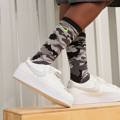 Nike Blazer Low Platform Women's Shoes. Nike LU