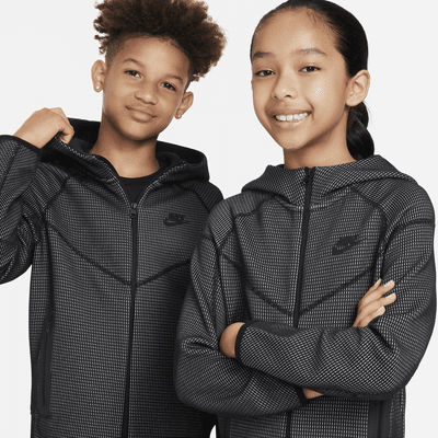 Nike Sportswear Tech Fleece Older Kids' (Boys') Winterized Full-Zip Hoodie. Nike CZ