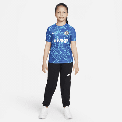 Chelsea F.C. Older Kids' Nike Dri-FIT Pre-Match Football Top. Nike BE