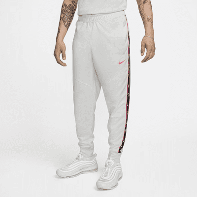 Nike Sportswear Repeat Men's Joggers. Nike UK