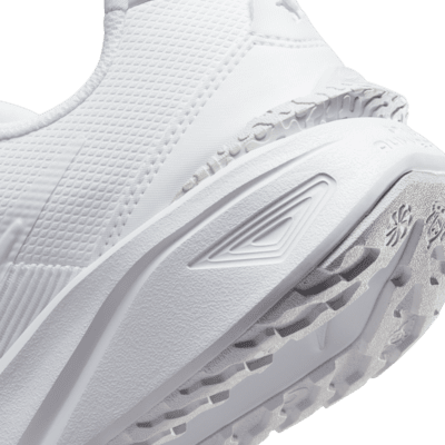 Nike Star Runner 4 Older Kids' Road Running Shoes. Nike DK