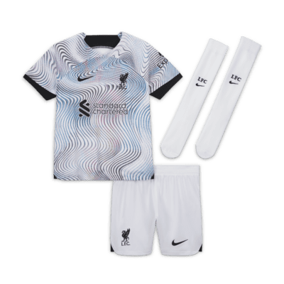 Liverpool F.C. 2022/23 Away Younger Kids' Nike Football Kit. Nike IE