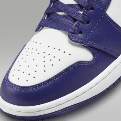 Air Jordan 1 Mid Men's Shoes. Nike IN