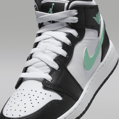 Air Jordan 1 Mid Older Kids' Shoes. Nike IN