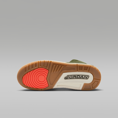 Chaussure Air Jordan 3 Retro « Medium Olive » pour ado. Nike CA