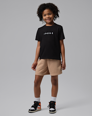 Jordan Set aus T-Shirt mit Schriftzug und Shorts für jüngere Kinder ...