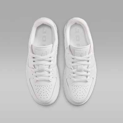 Jordan Court Connect Low Older Kids' Shoes. Nike RO