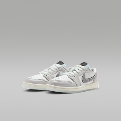 Jordan 1 Retro Low 'LNY' Younger Kids' Shoes. Nike IN
