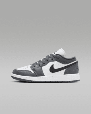 Chaussure Air Jordan 1 Low pour ado. Nike CA