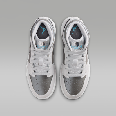 Air Jordan 1 Mid SE Big Kids' Shoes. Nike JP