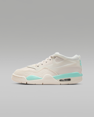 Air Jordan 4 RM SE Older Kids' Shoes. Nike IL