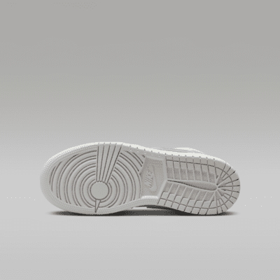 Air Jordan 1 Low SE Older Kids' Shoes. Nike PH