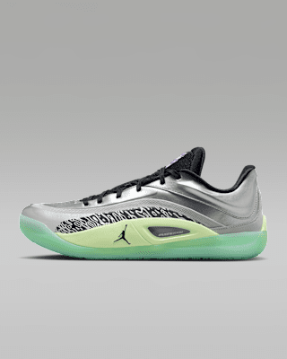 Zion 4 Basketball Shoes. Nike IL