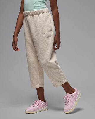 Jordan Flight Essentials Older Kids' Open-Hem Trousers. Nike DK