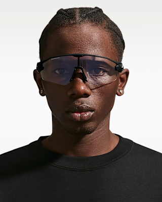 Nike ACG Vista Peak Photochromic Sunglasses. Nike FI