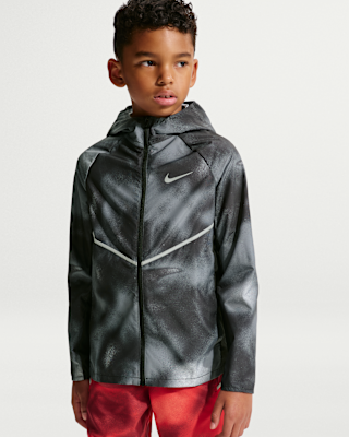 Nike Miler Older Kids' UV + Repel Jacket. Nike SE