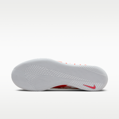 Tacos de fútbol para cancha cubierta de corte low Nike Mercurial Vapor ...