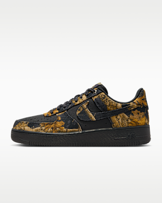 Air Force 1 '07 RealTree Men's Shoes. Nike IN